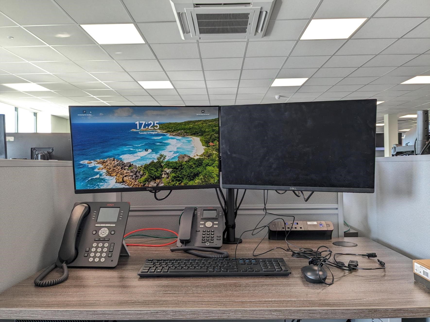 999 Emergency Operations Centre staff to move into new ambulance centre ...