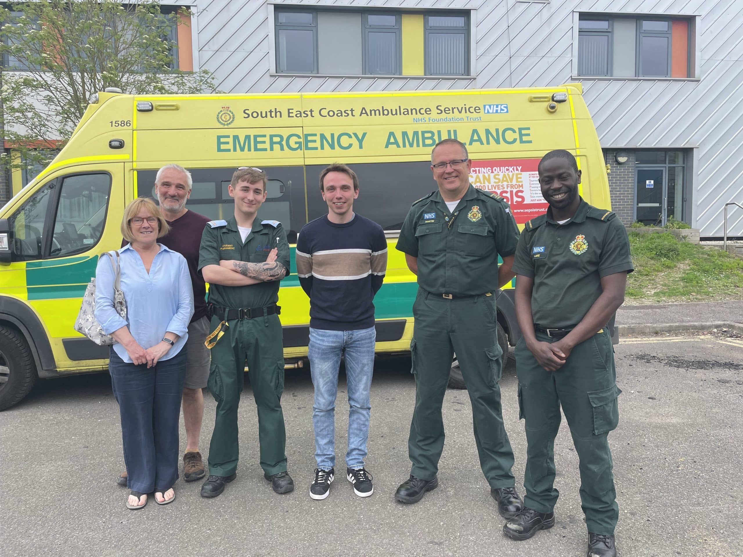 Whitstable man reunites with heroes who saved his life - NHS South East ...